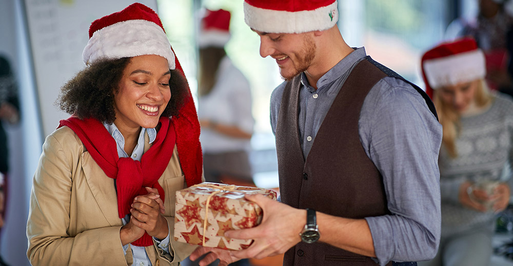 Motivating Employees During the Holidays: Keeping Employees Inspired